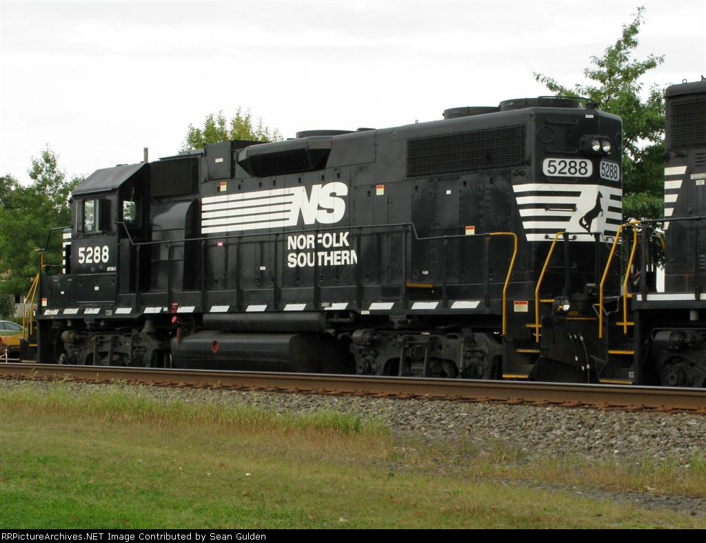 NS EMD GP38-2 5288